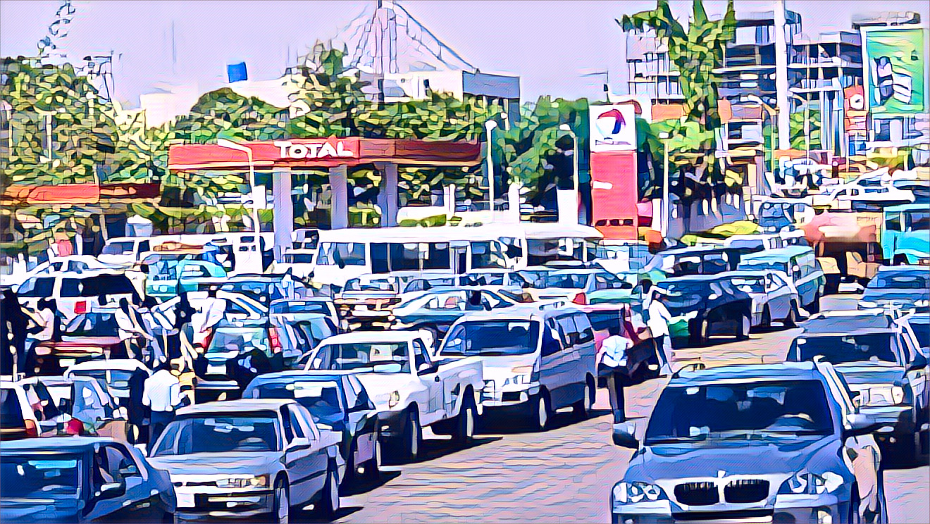 Lagos Fuel Shortage Causes Long Lines, Price Hikes Amid Station Closures