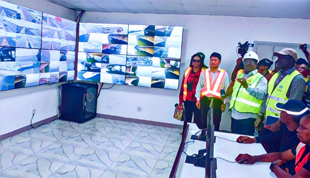 Nigeria Opens ₦40 billion CCTV Centre on Third Mainland Bridge